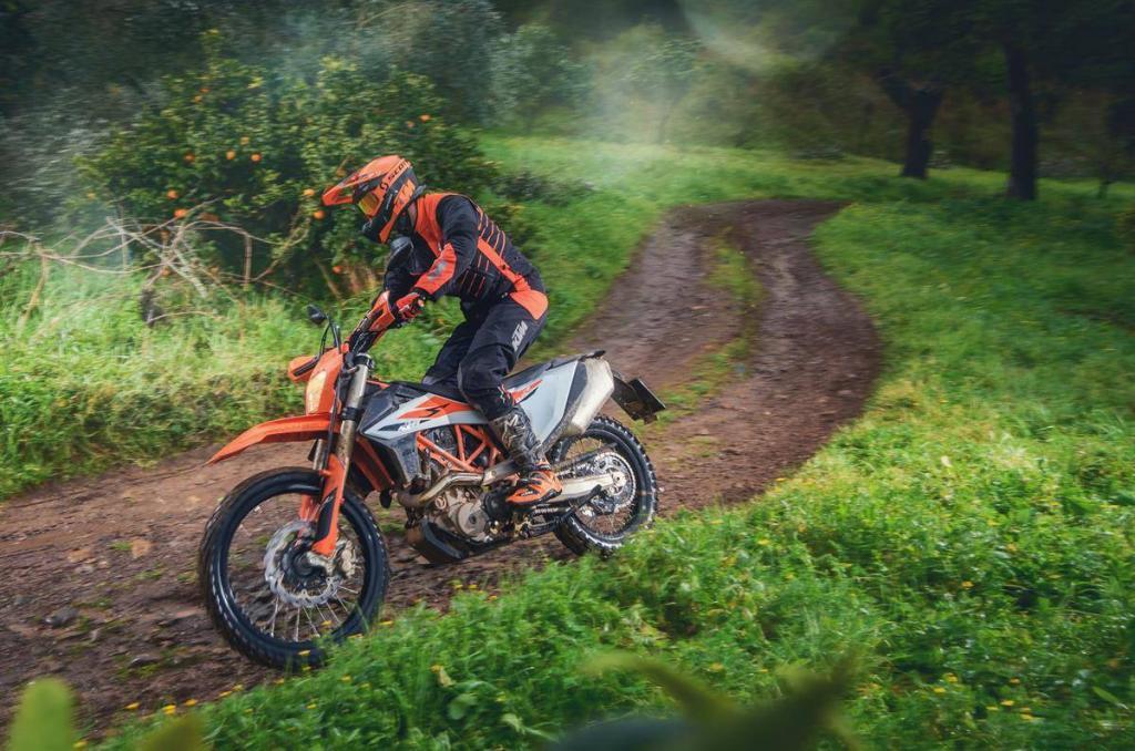 NEW KTM 690 SMC R & KTM 690 ENDURO R RELEASED